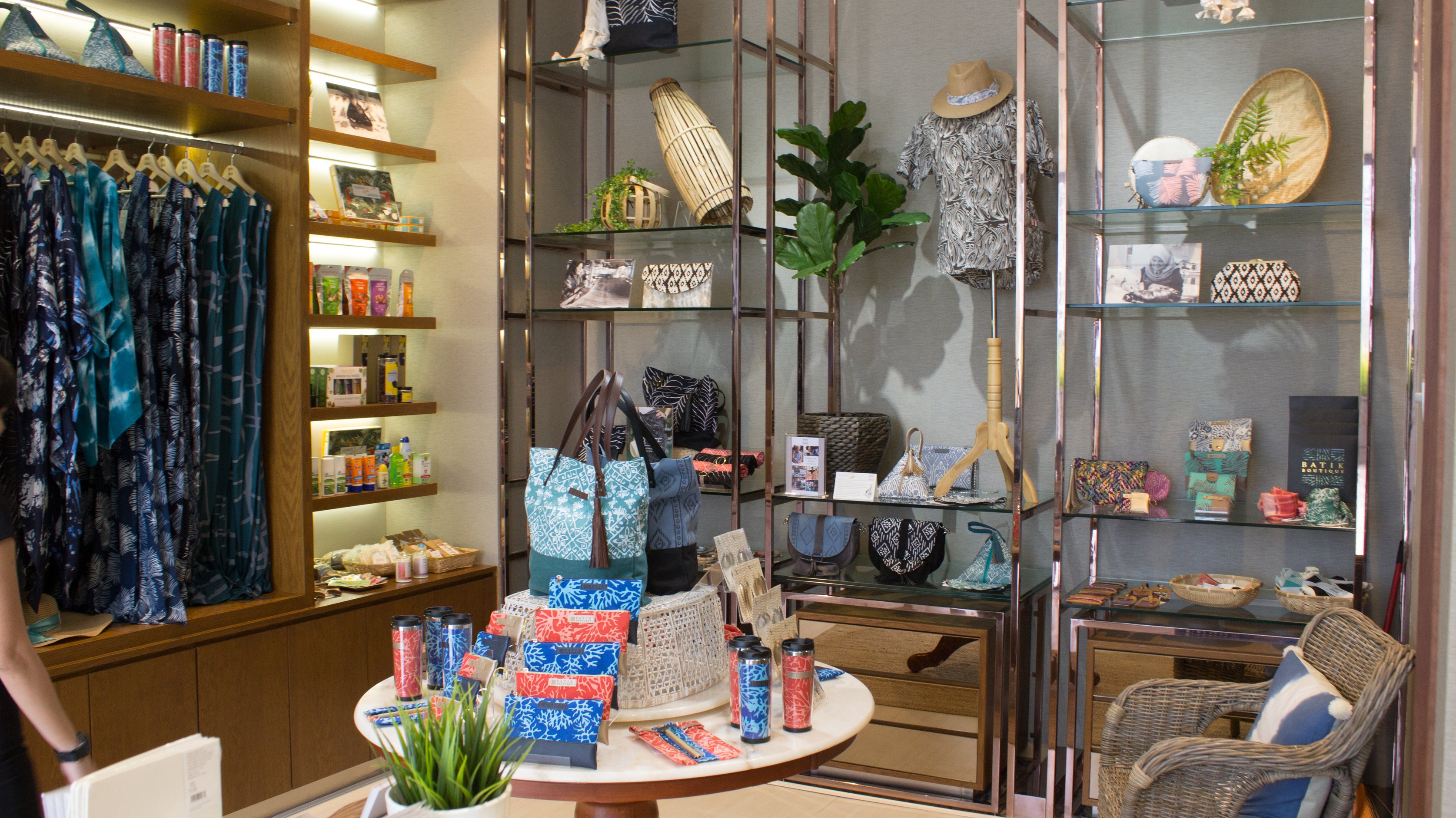 Shop In Stores – Batik Boutique